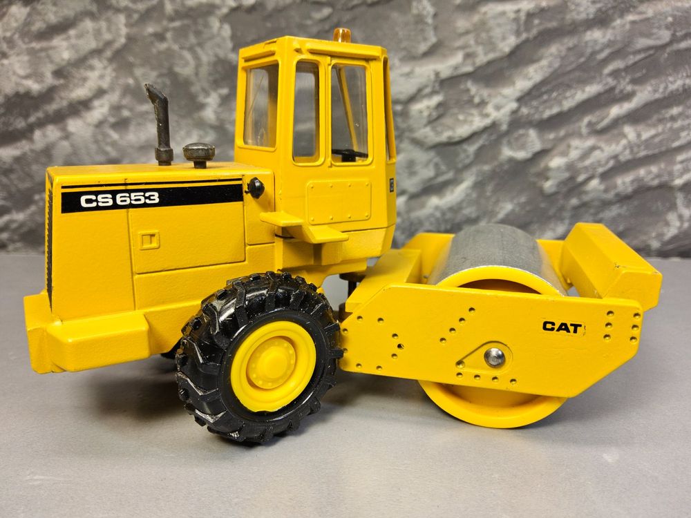 Caterpillar _ CAT CS 653 Walze _ Walzenzug _ mit OVP _ 1:50 (Gebraucht ...