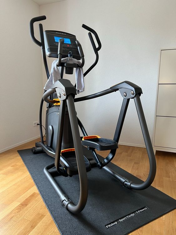 Premium Crosstrainer Matrix MAT-A50xr zum Hammerpreis (Gebraucht) in ...