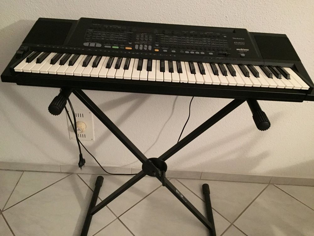 Keyboard Technics KN 400 inl. Ständer (Gebraucht) in für CHF 150 – nur ...