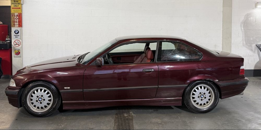 BMW e36 323i Coupé (D'occasion) à Corseaux pour CHF 4000 – retrait ...