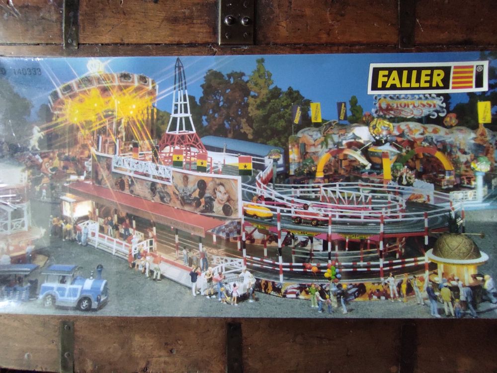 Fahrgeschäft Go-Kart-Bahn "Paris-Dakar Bausatz von Faller H0 (Neu und ...
