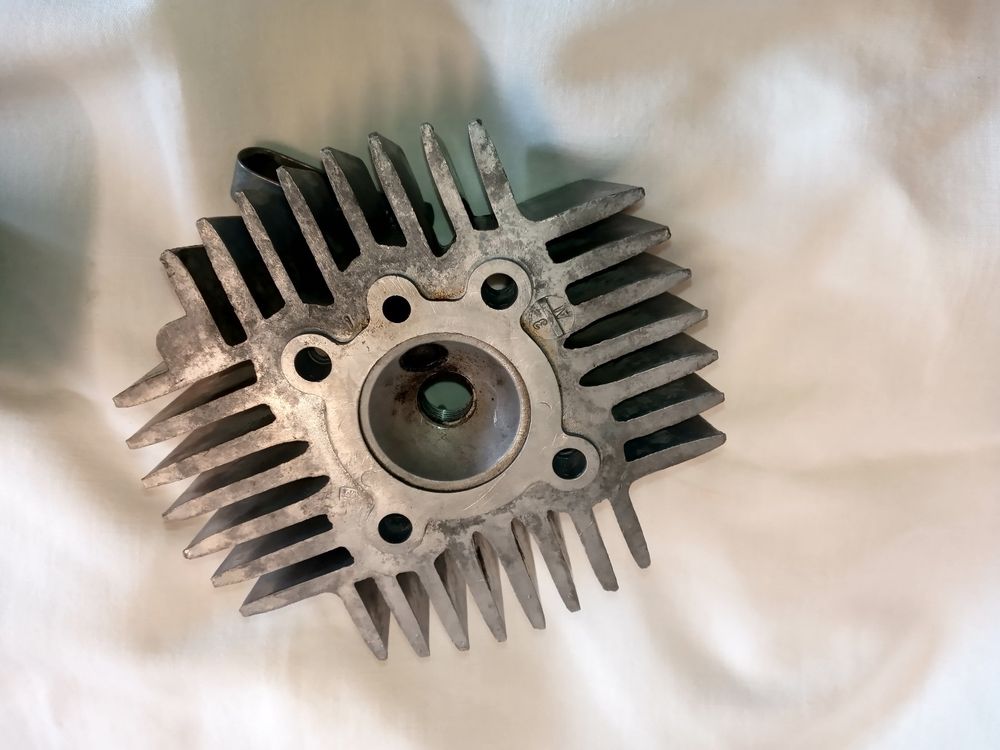 Puch Maxi X30 Zylinder n1 mir kolben n1 CH12 Zylinderkopf (Gebraucht) in Prez-vers-Siviriez für ...