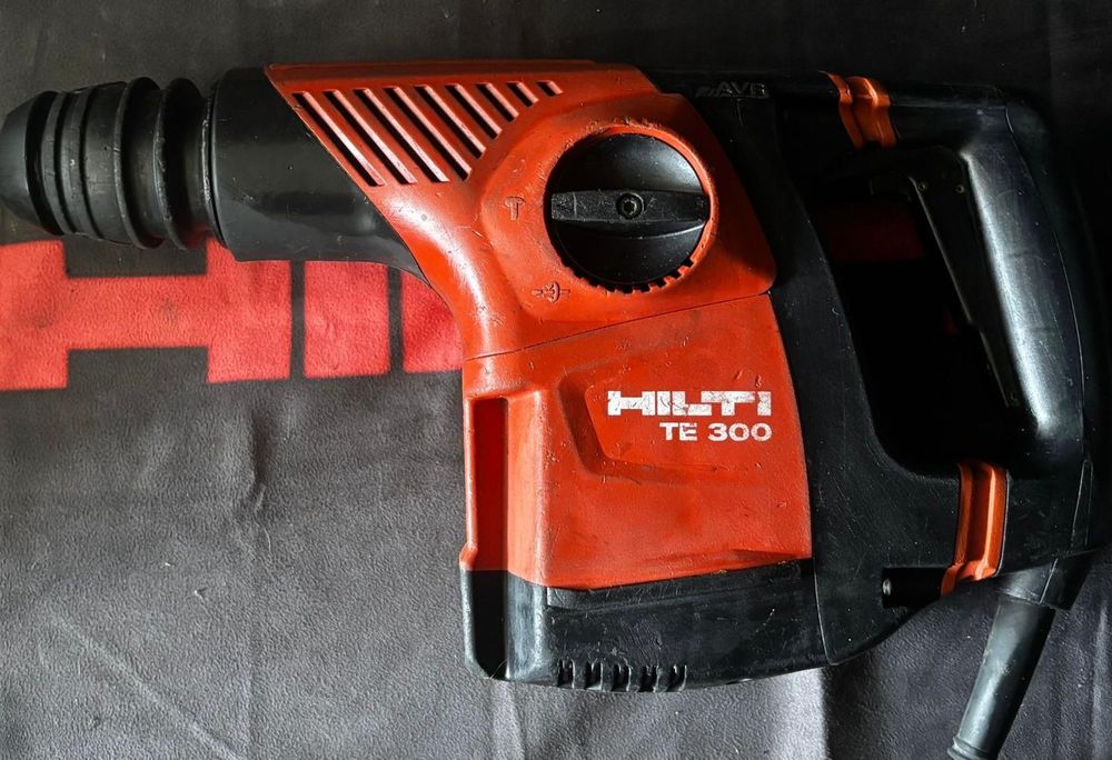 Burineur/Meißelhammer Hilti TE 300 (Gebraucht) in Echallens für CHF 740 ...