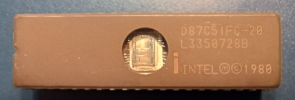 Single-Chip CMOS-Microcontroller Intel D87C51FC-20 (Neu (gemäss ...