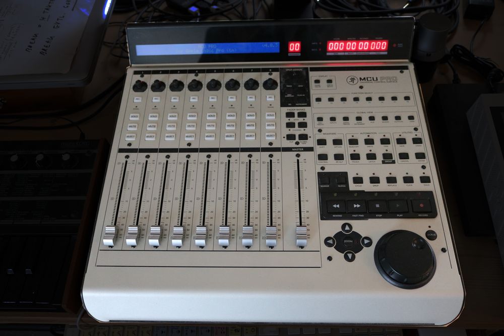 Mackie Control MCU Pro | Kaufen auf Ricardo