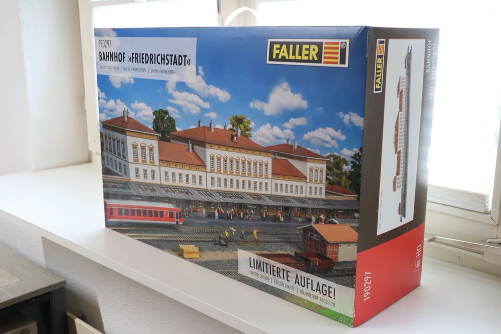 FALLER Riesen Bahnhof Friedrichstadt 190297 - Limitiert/Neu (Neu ...