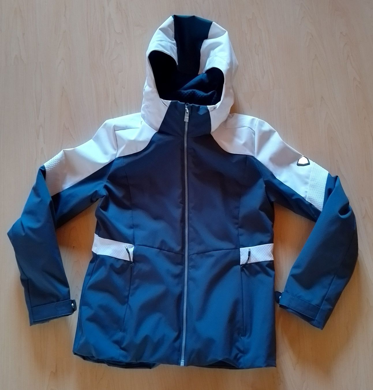 Skijacke f. Damen, Gr.40, navy-weiss, v. ZIENER (Gebraucht) in Brienz ...