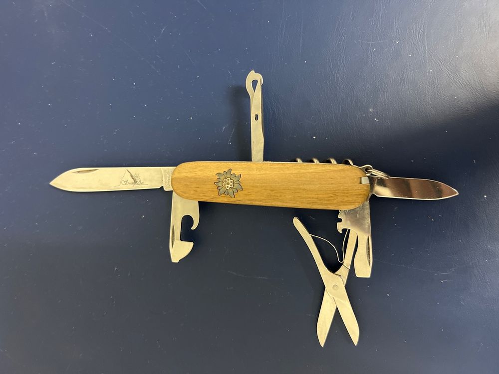 Victorinox Swiss Art Sackmesser (Gebraucht) in Pfeffingen für CHF 94 ...