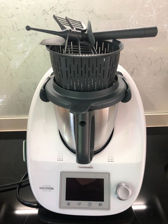 Thermomix TM5 Top Zustand mit Cookidoo und viel Zubehör (Gebraucht) in ...