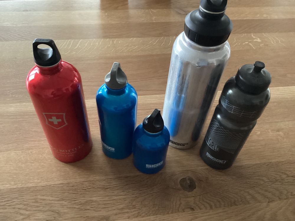 Fünf Sigg-Flaschen, verschiedene Grössen | Kaufen auf Ricardo