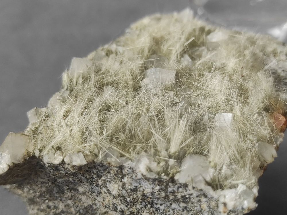 Amiant + Adular, Steintal, Uri (Gebraucht) in für CHF 15.95 – mit ...