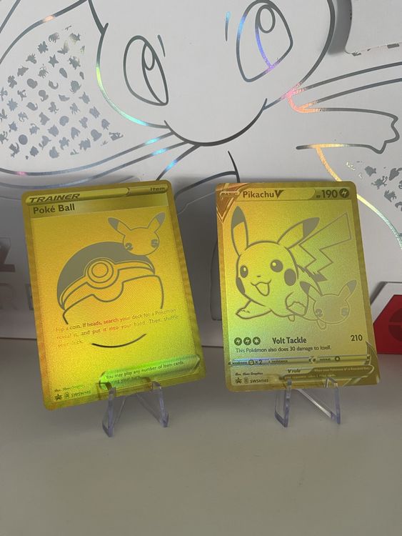 Gold pikachu V + trainer pokeball 25th anniversario EN | Kaufen auf Ricardo