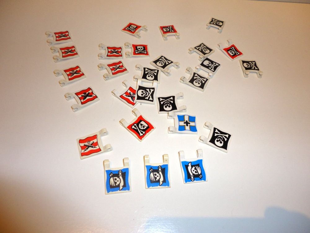 Lego Pirates flags, drapeaux, flaggen (Gebraucht) in Chermignon für CHF ...
