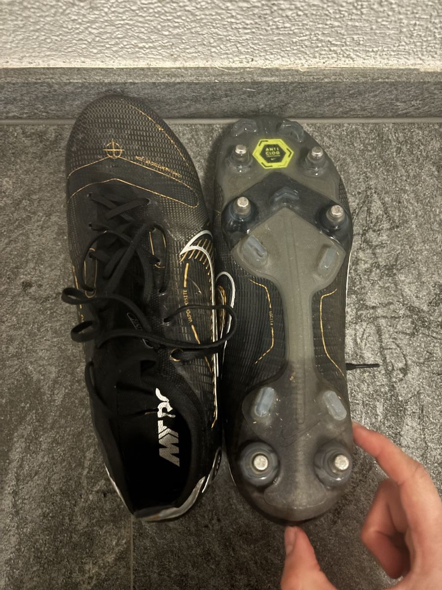 Fussballschuhe Grosse 45