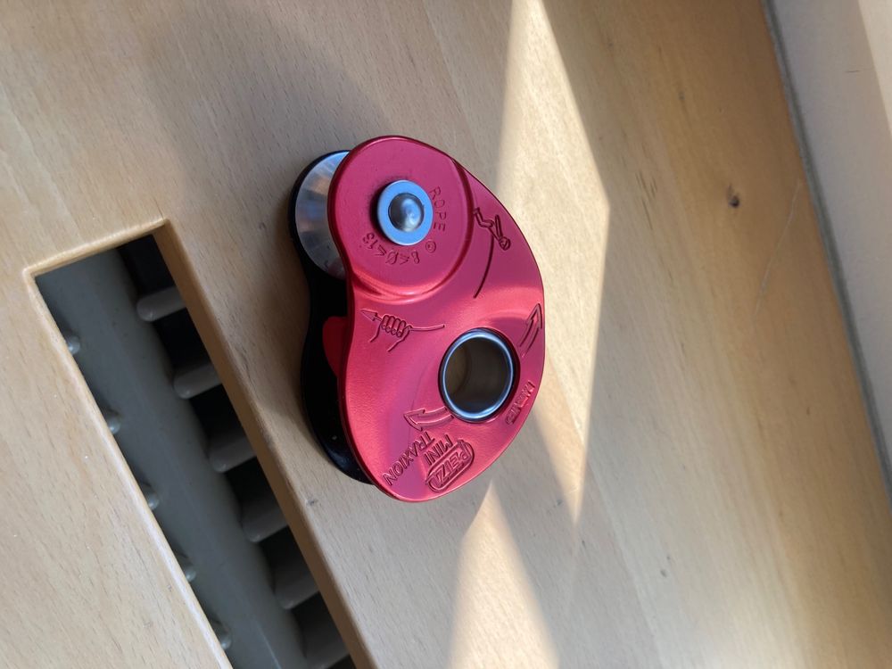 Petzl mini traxion (Neu (gemäss Beschreibung)) in Zürich für CHF 30 ...