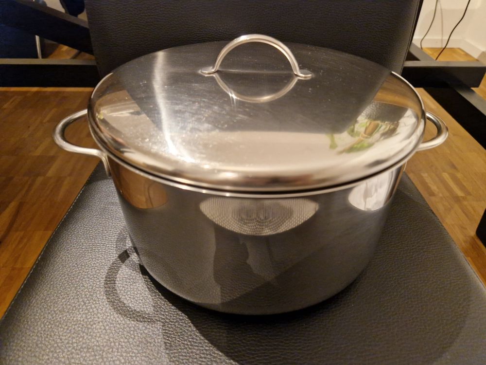 Grosser Kochtopf von SIGG, 24cm Durchmesser | Kaufen auf Ricardo