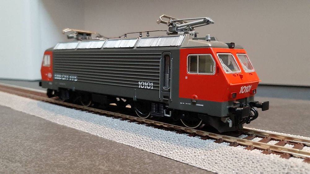 Roco H0, Re 4/4 IV der SBB, Gleichstrom, analog (Gebraucht) in Gossau SG für CHF 60 – mit ...