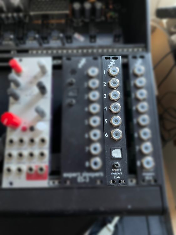 Modular / Eurorack - Expert Sleepers ES-6 mk2 (Gebraucht) in für CHF 66 – nur Abholung auf ...