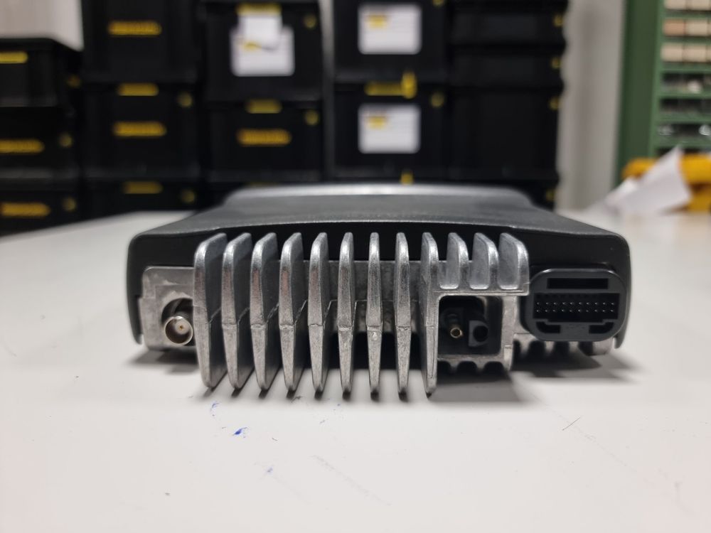 Neugerät - Motorola GM360 UHF (Gerät 1) | Kaufen auf Ricardo