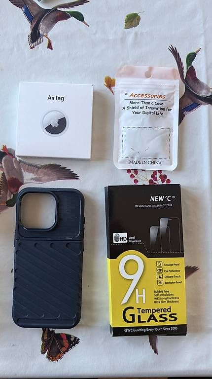 iPhone 16 Pro 128GB & AirPods Pro 2nd Generation (Gebraucht) in ...