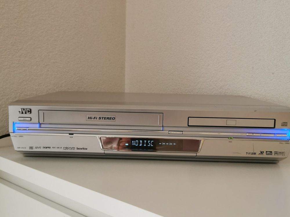 JVC HR-XV3EF VHS/DVD Videorecorder | Kaufen auf Ricardo