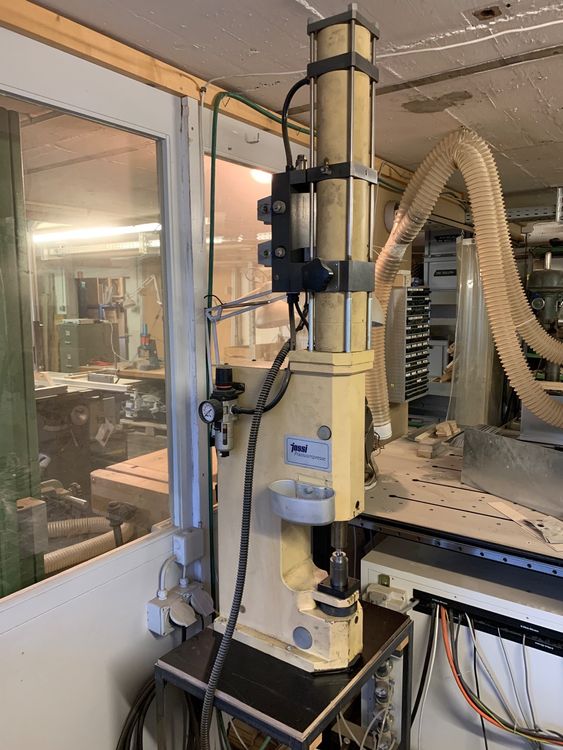 Grosse Pneumatische Presse Jossi (Gebraucht) in Lungern für CHF 250 ...