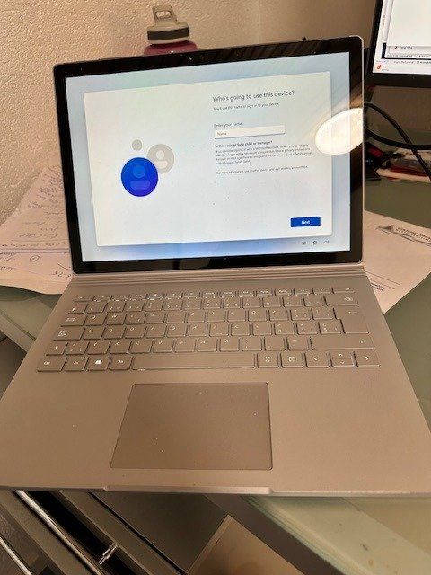 Microsoft Surface Book (Gebraucht) in Bergdietikon für CHF 100 – mit Lieferung auf Ricardo kaufen