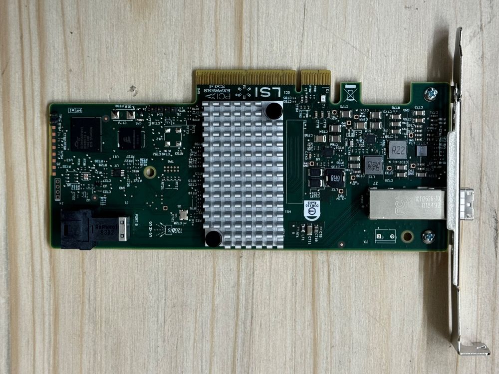 LSI Broadcom SAS 9300-4i4e Interface Cards/Adapter Internal (Gebraucht ...