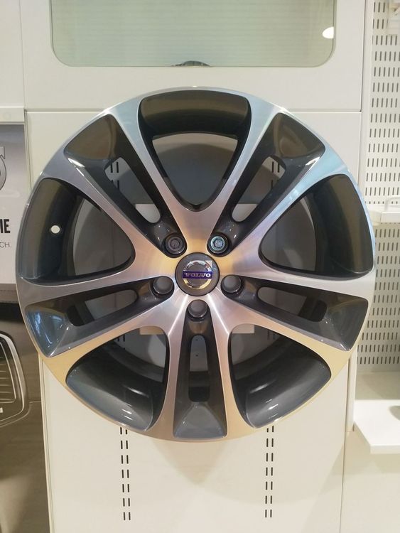 4 Volvo Alufelgen Atreus 18 Zoll (Neu und originalverpackt) in ...
