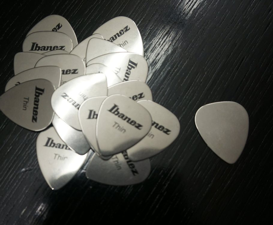 Ibanez Metal Picks, Thin, 23pcs (Neu und originalverpackt) in Zofingen ...