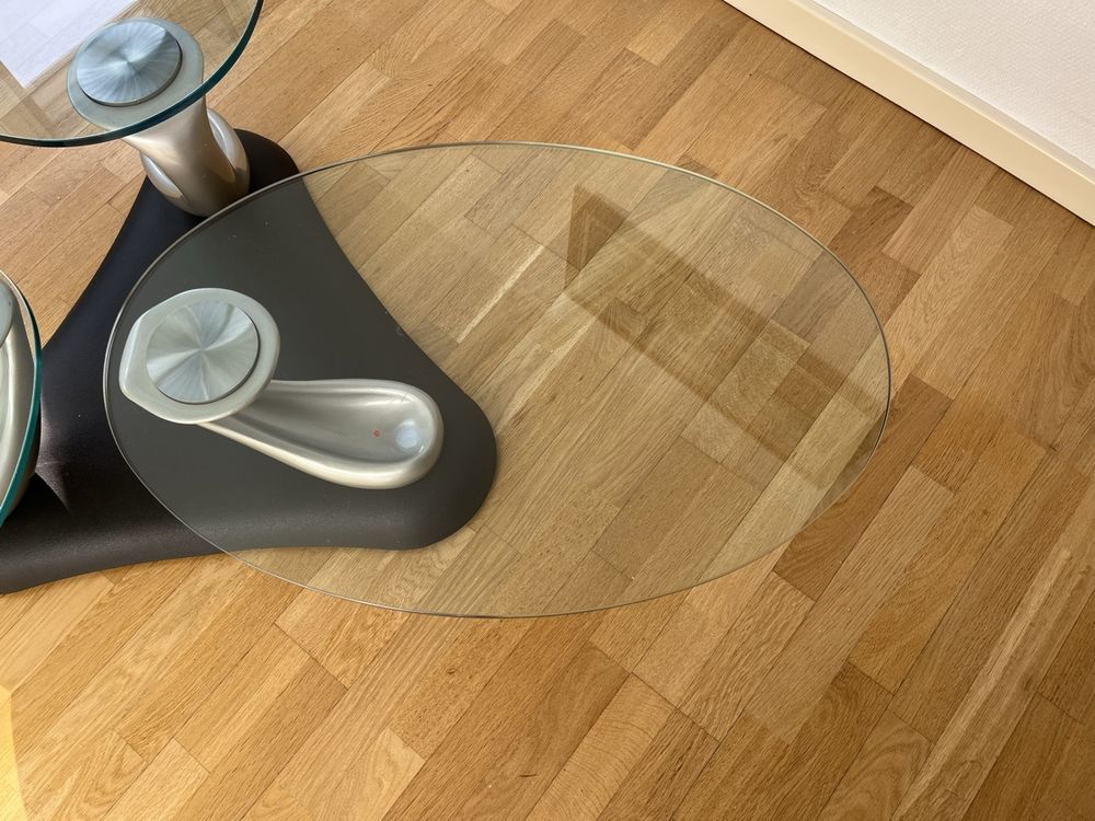 Edler Design-Glas Couchtisch, Dreifuss, Top Zustand! (53) (Gebraucht ...