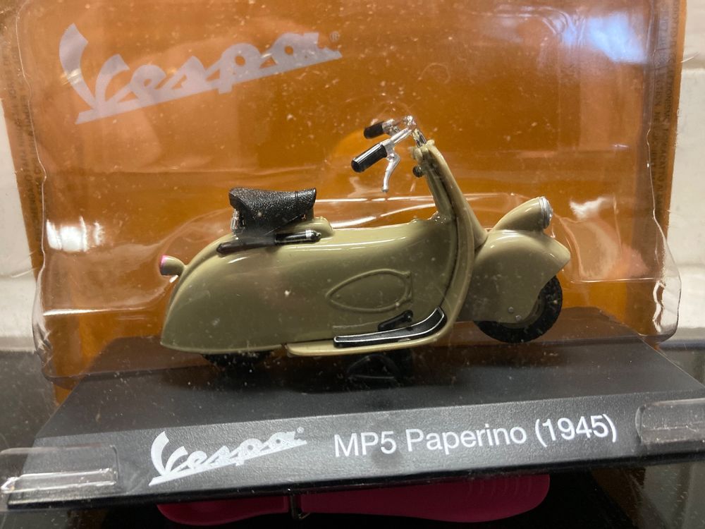 Vespa MP5 Paperino (1945) 1/18 hellbraun NEU/OVP | Kaufen auf Ricardo
