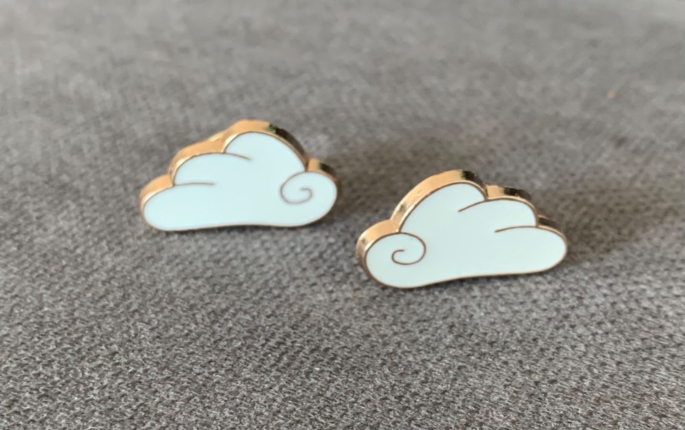 2x Pin Wolke Engelsflügel (Neu und originalverpackt) in Geneve für CHF 0.4 – mit Lieferung auf ...