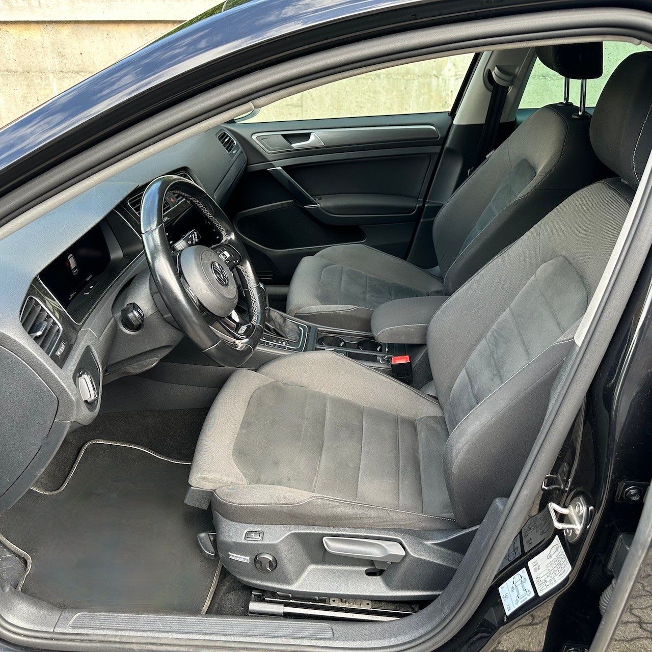 VW Golf 1.5 TSI EVO Comfortline DSG (D'occasion) à Mont-sur-Lausanne ...