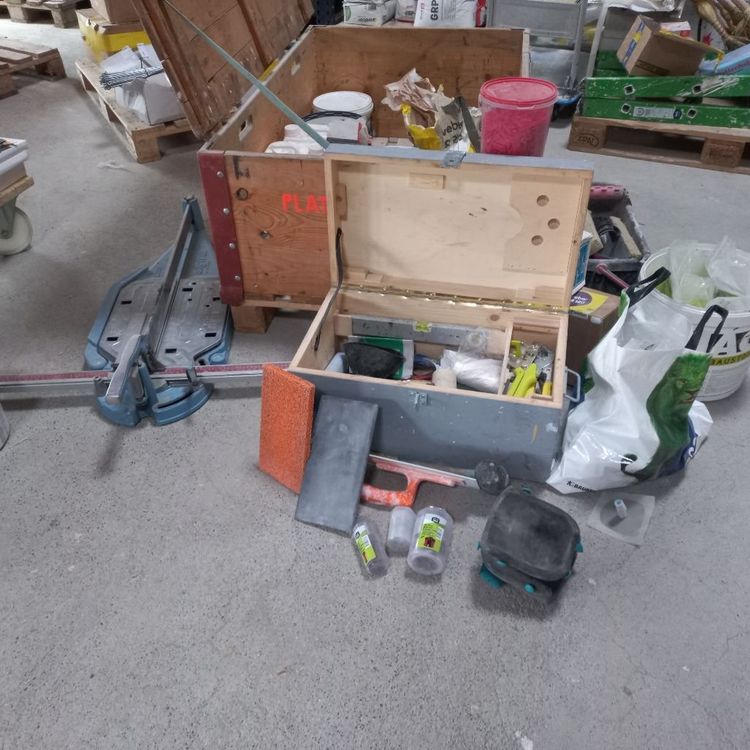 Plattenleger (Gebraucht) in Jonen für CHF 200 – nur Abholung auf Ricardo kaufen