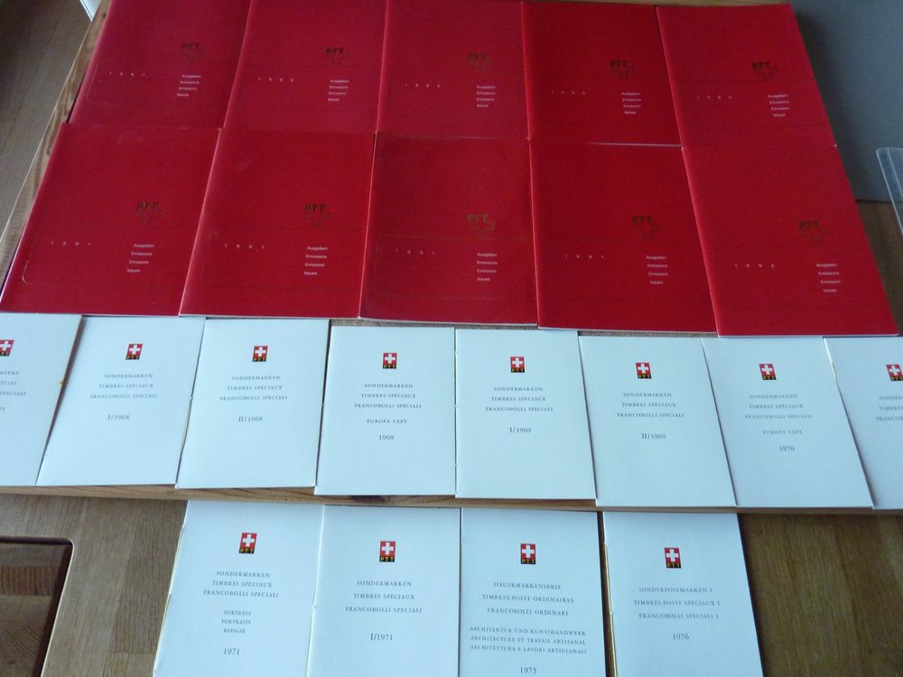 10 PTT Büchlein und 12 kleine Büchlein (Gebraucht) in Chur für CHF 11 – mit Lieferung auf ...