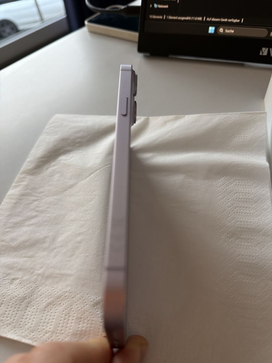 Apple Iphone 14 Plus (Neu (gemäss Beschreibung)) in Sissach für CHF 350 ...