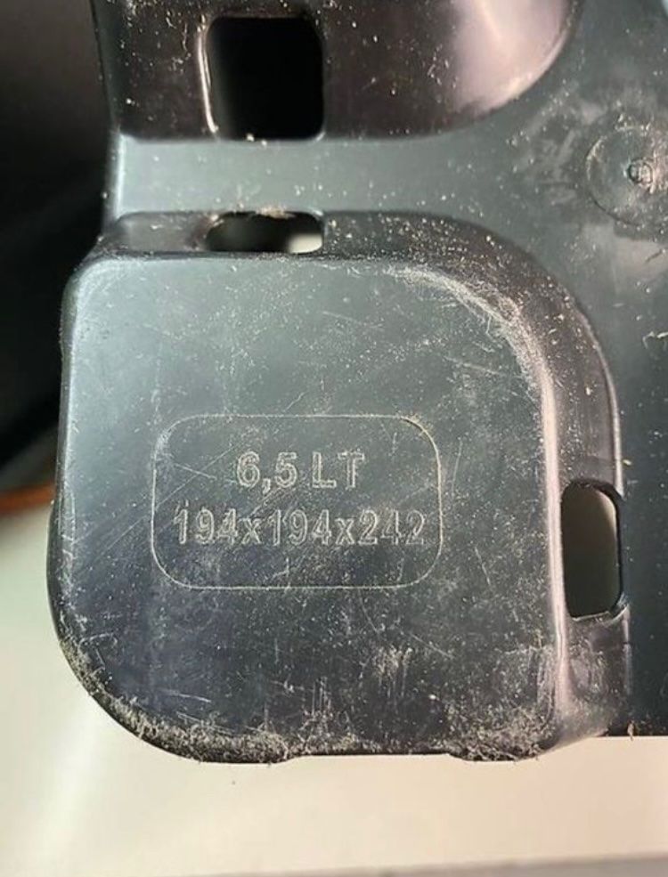 Pflanzentopf Blumentopf Pflanzen Blumen Topf ca20x20x24 cm (Gebraucht) in Dottikon für CHF 0.2 ...