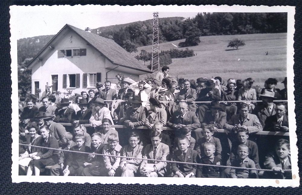 Antikes Foto Publikum anlass Balsthal (Gebraucht) in Russo für CHF 2 ...