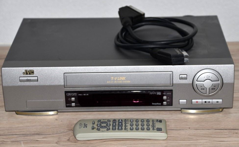Videorecorder VHS JVC HR-J670MS (Gebraucht) in Collonges für CHF 80 – mit Lieferung auf Ricardo ...