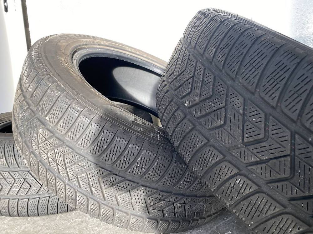 PNEUS HIVER 255/55/20 110V PIRELLI SCORPION WINTER (D'occasion) à ...