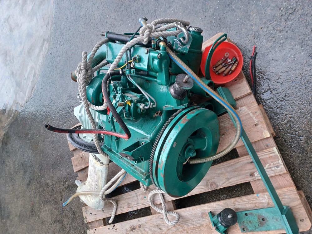 Volvo Penta 3000 Series Motor mit Saildrive (Defekt) in Vitznau für CHF ...