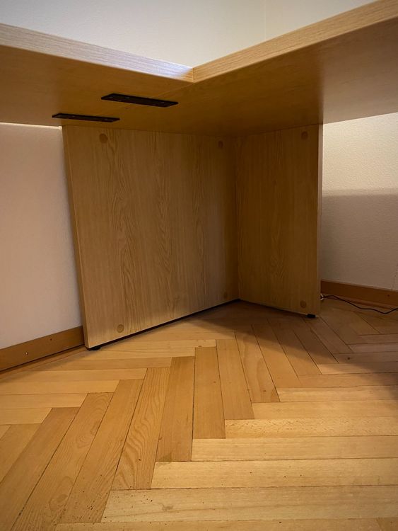 Eck-Schreibtisch mit zwei Schubladen-Blocks (Abschliessbar) (Gebraucht ...