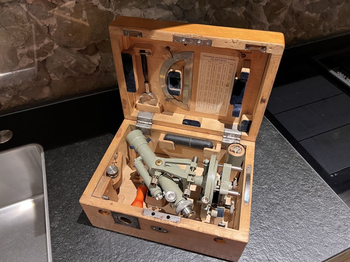 Kern Aarau Bautheodolit 1. WK Schweizer Armee Theodolit (Gebraucht) in ...