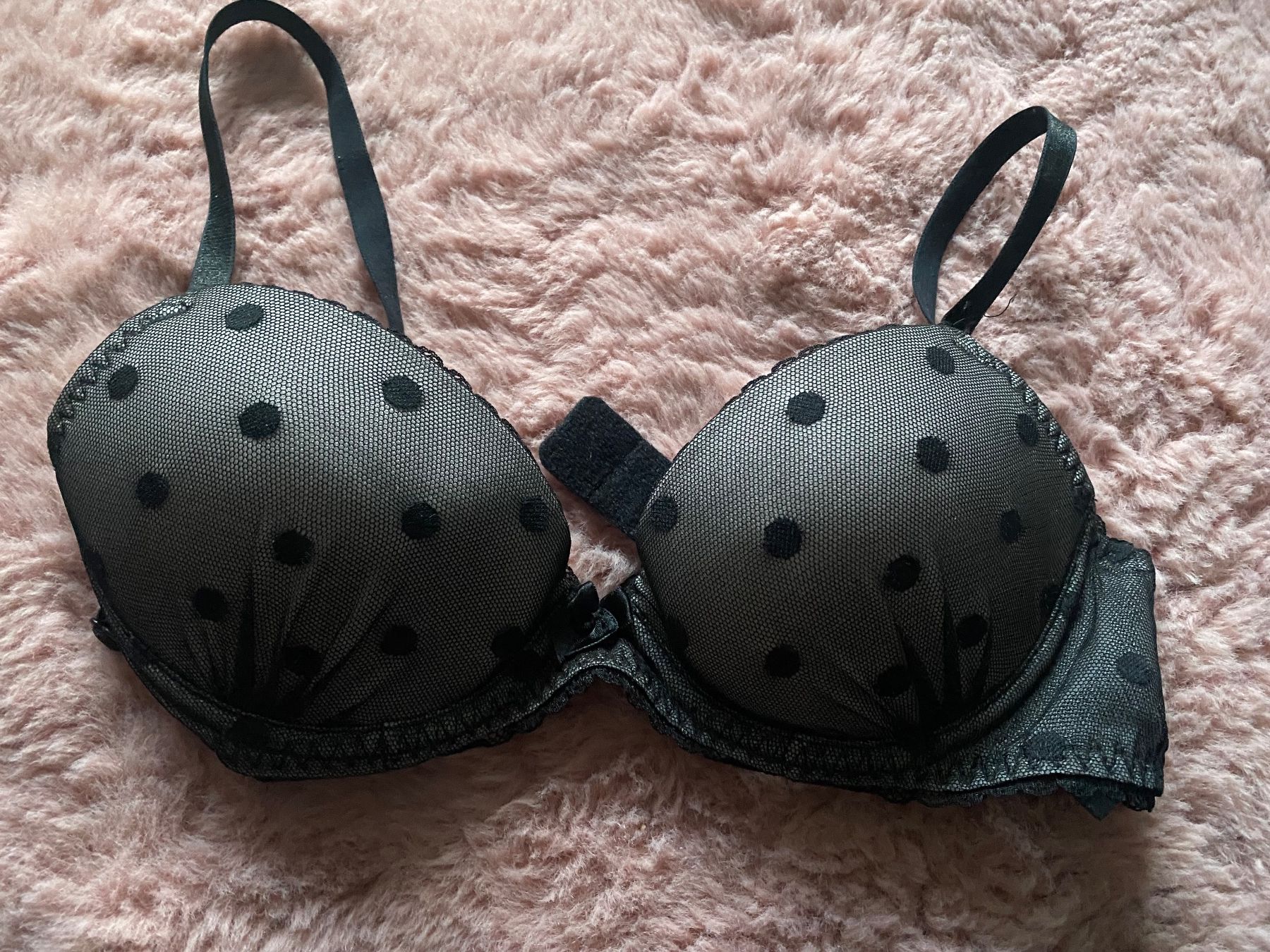 À vendre : un Soutien-gorge noir rose à pois, 75A (D'occasion) à Morges ...