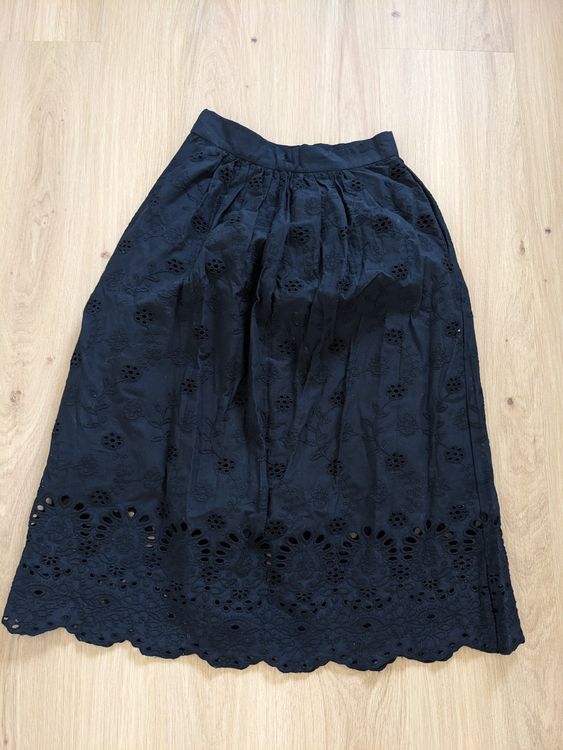 Rock mit Lochstickerei (broderie anglaise) Gr. 32 *NEU* (Neu und ...