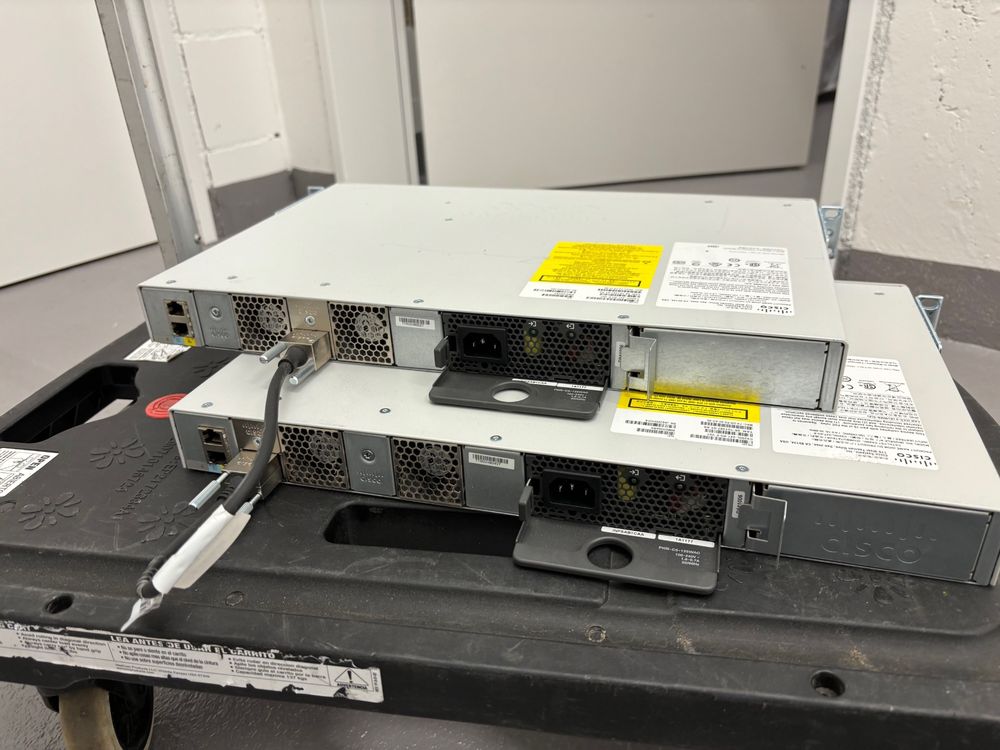 2x Cisco 9200L-24T-4G-E mit Stacking Kit (Gebraucht) in arbon für CHF ...