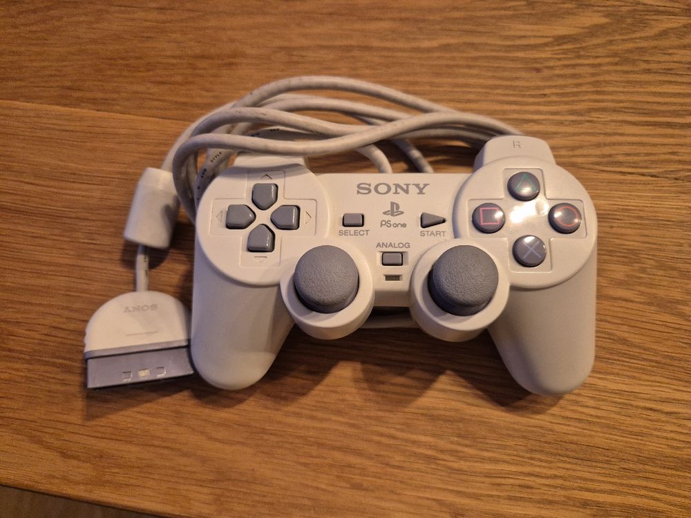 Original Sony Playstation 1 PS1 Controller (Gebraucht) in Gümligen für ...