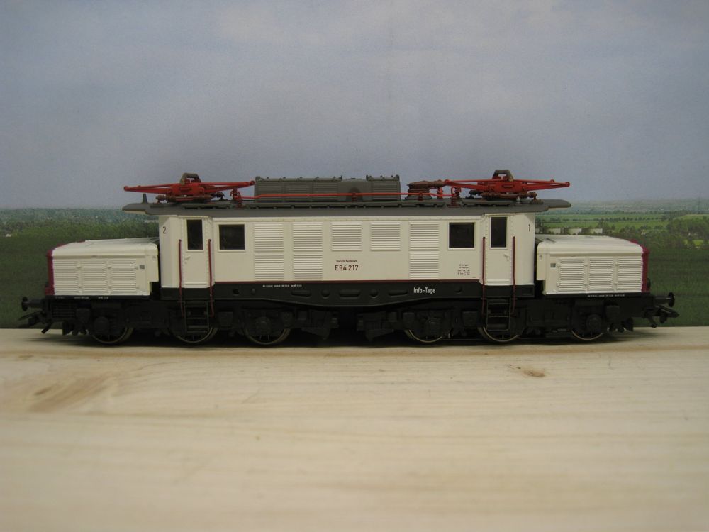 Märklin 39226 E-Lok Br E 94 217 / mfx Spielewelt (Neu (gemäss ...
