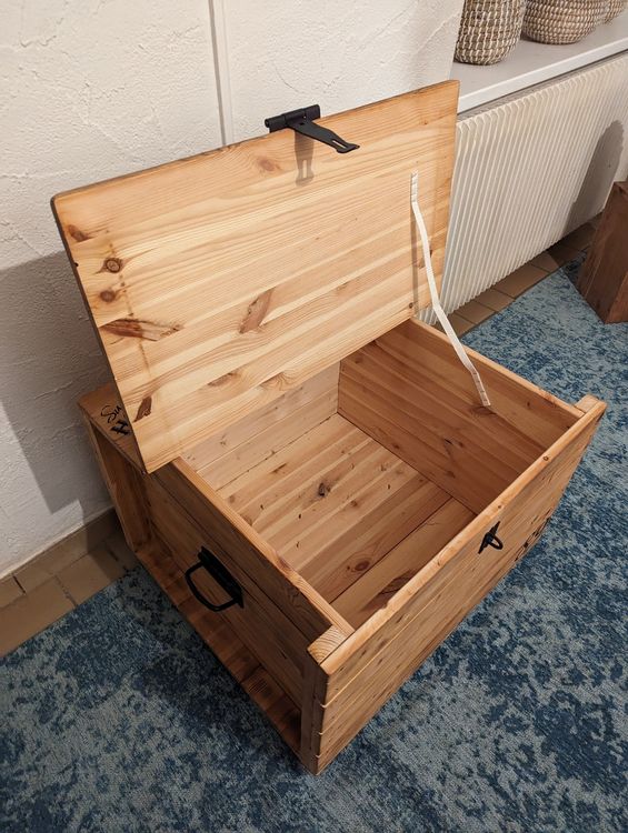 Truhe Holz (Gebraucht) in für CHF 49.9 – nur Abholung auf Ricardo kaufen